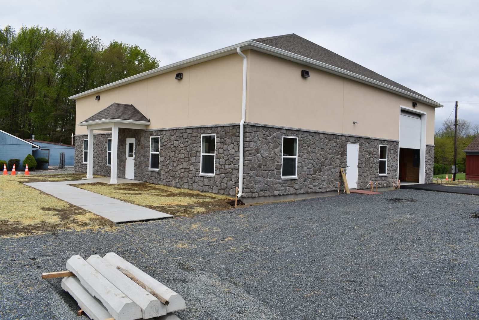 Commercial Office & Storage Facility - PHB, Inc General Contractors